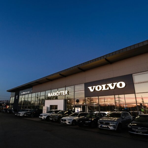 Volvo Autohaus In Der Nhenull